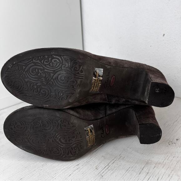 Clarks | Shoes | Clarks Brown Suede Ankle Boots Block Heel Button ...